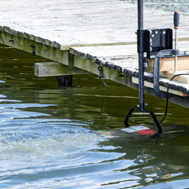 Hydrasearch | Weeds Away Muck & Algae Blower with Dock Mount